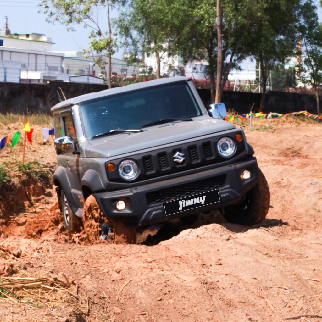 Suzuki Jimny 2025: Giá Xe, Giá Lăn Bánh Và Khuyến Mãi