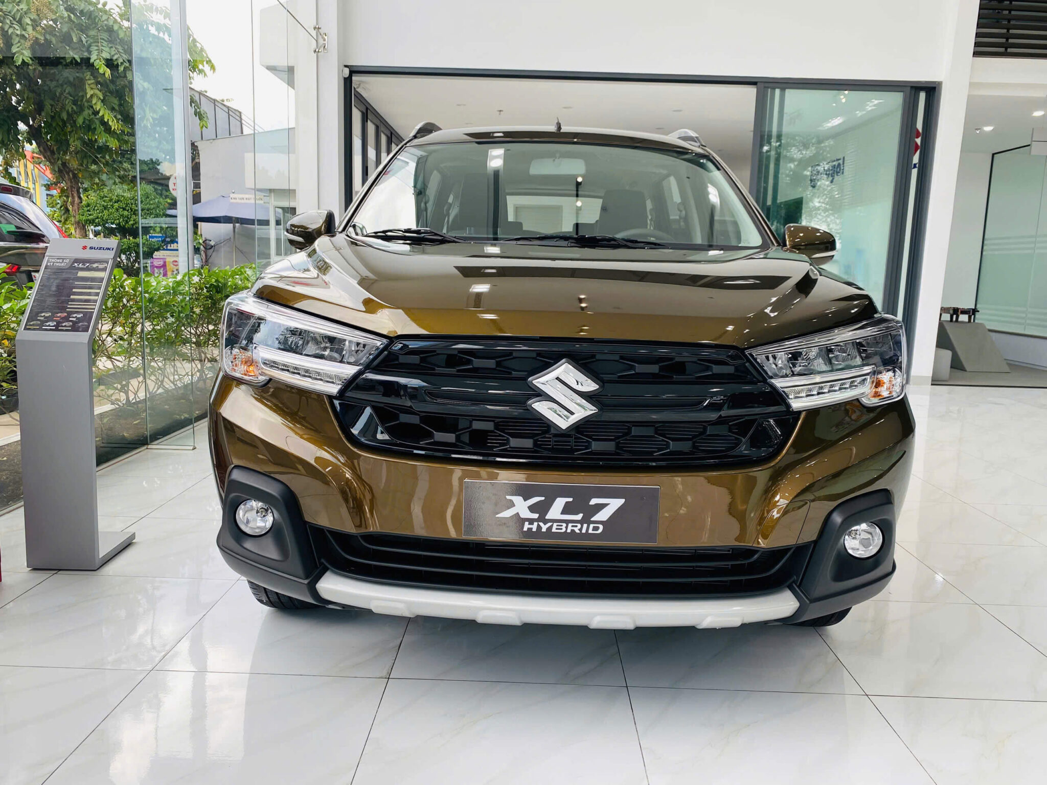 Suzuki XL7 Hybrid 2025: Giá Xe, Giá Lăn Bánh, TSKT