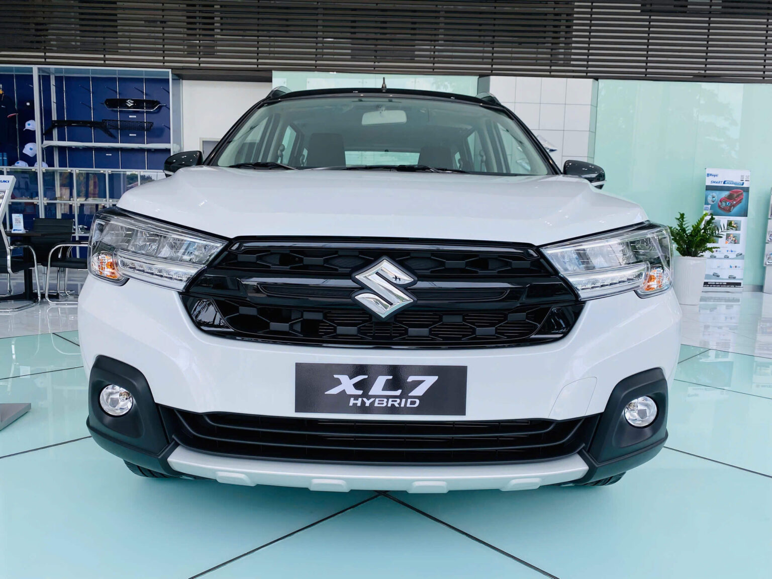Suzuki XL7 Hybrid 2025: Giá Xe, Giá Lăn Bánh Và Thông Số