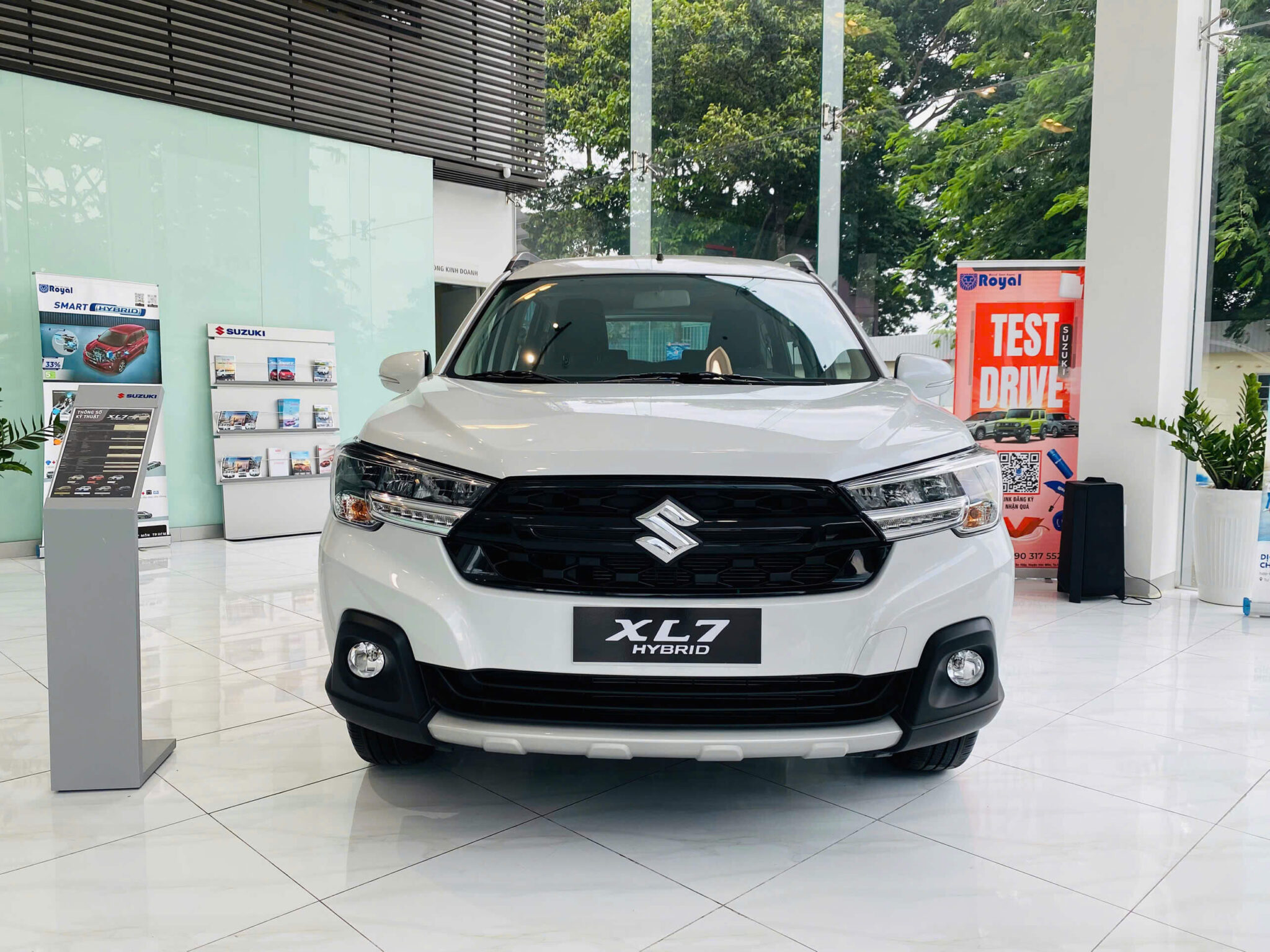 Suzuki XL7 Hybrid 2025: Giá Xe, Giá Lăn Bánh Và Thông Số